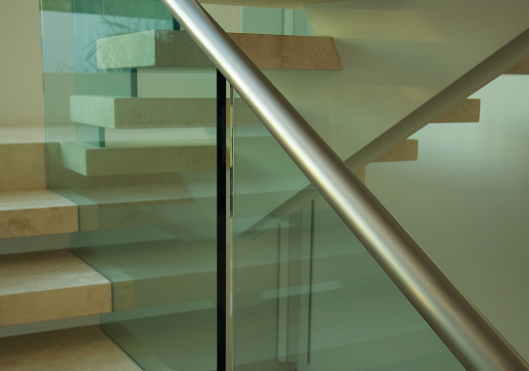 Glass Handrails - TMI: Target Metal Industries